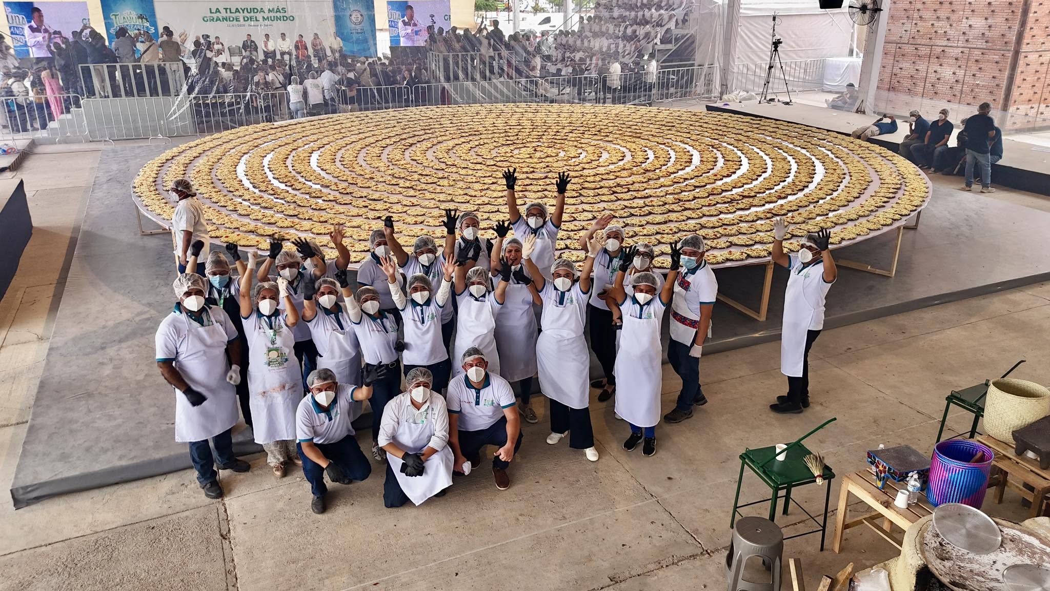 El récord Guinness de la Tlayuda se convirtió en el hazmerreir con ...
